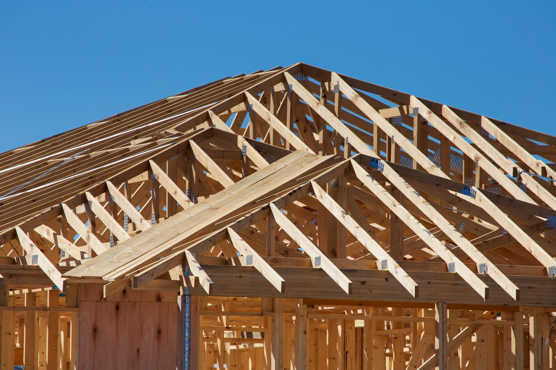 Choosing Between New Construction and Existing Homes